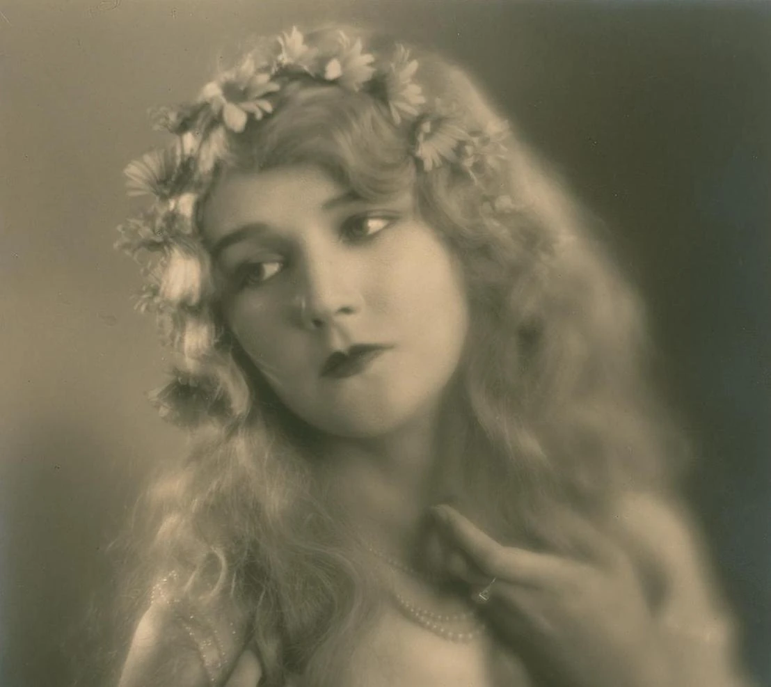 Christine Daae | Love Interest Wiki | Fandom