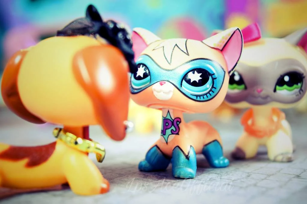 SuperHero Super-fan | LPSTube Wiki | Fandom