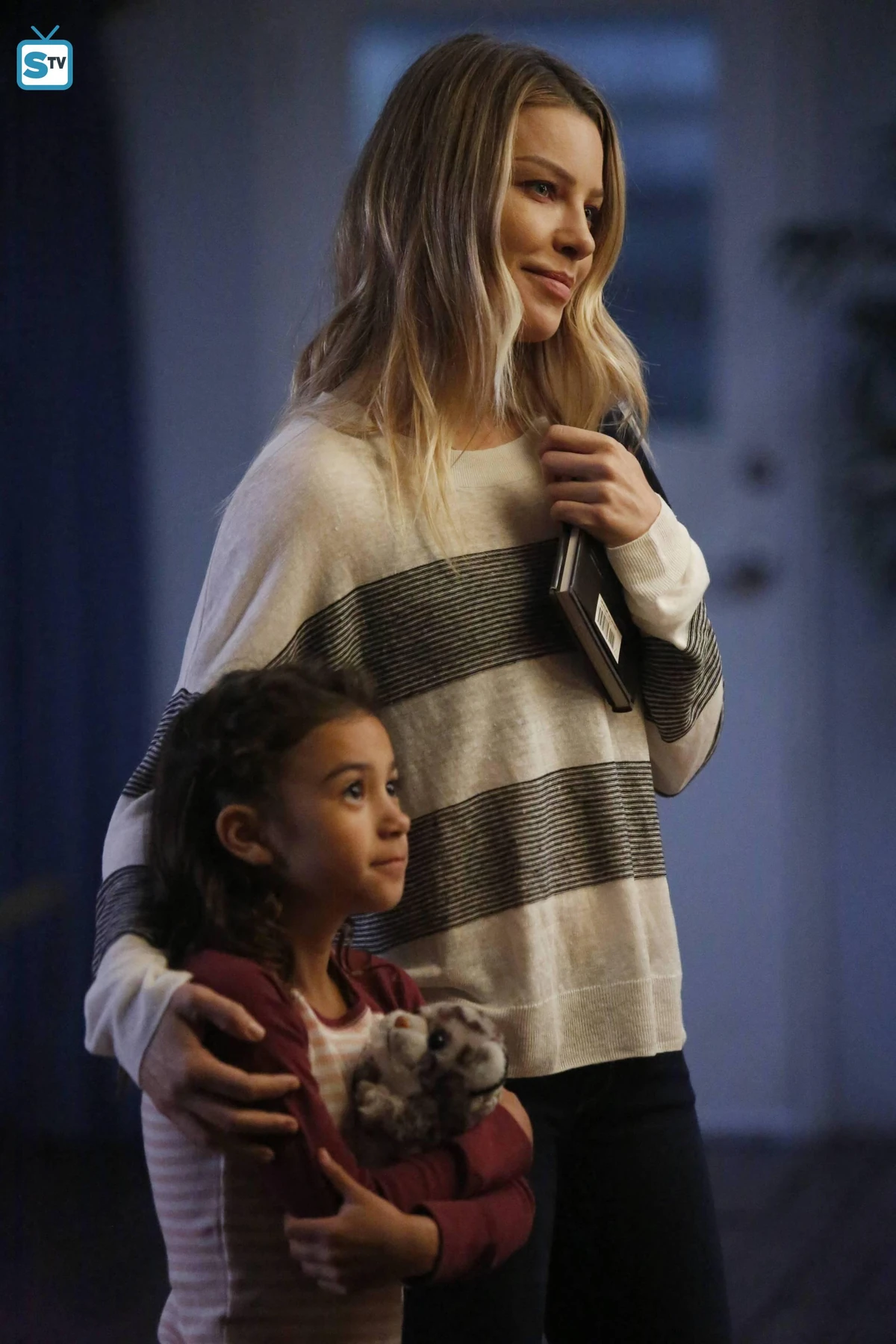 Chloe et Trixie | Wiki Lucifer | Fandom