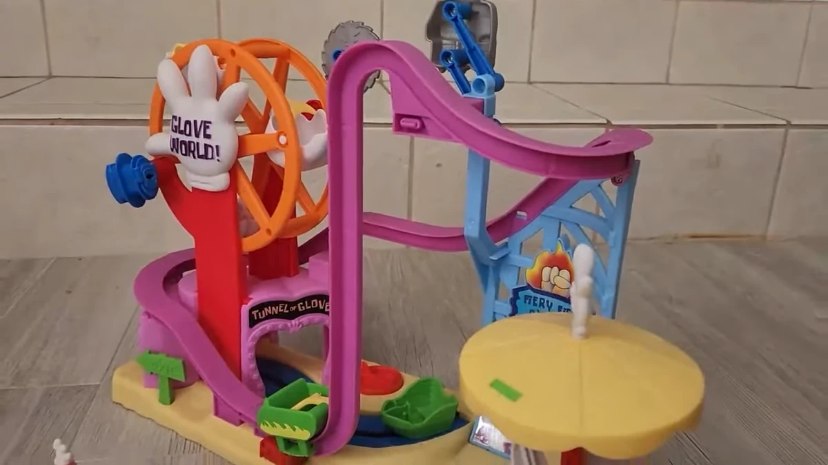 Glove World | Encyclopedia LuhLobia Wiki | Fandom