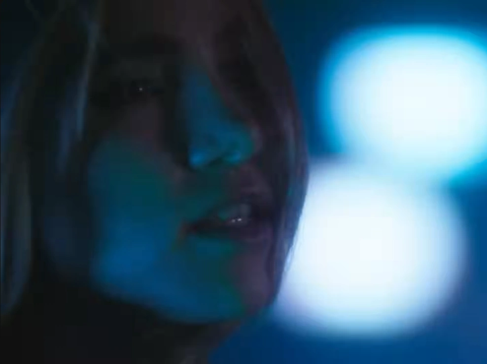 Moves (Suki Waterhouse) | Music Video Wiki | Fandom