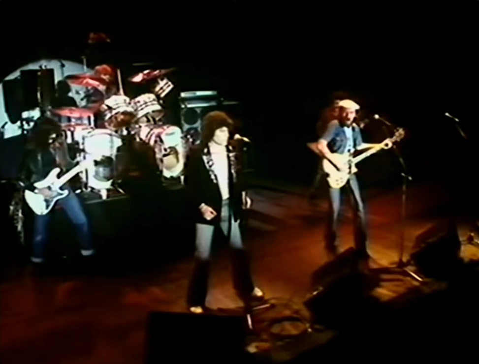 May the Sun Shine | Music Video Wiki | Fandom