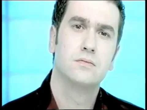 Laisse-moi partir | Music Video Wiki | Fandom