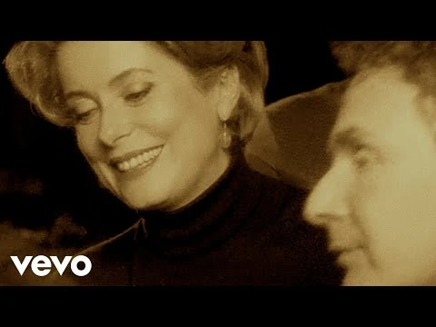 Paris Paris | Music Video Wiki | Fandom