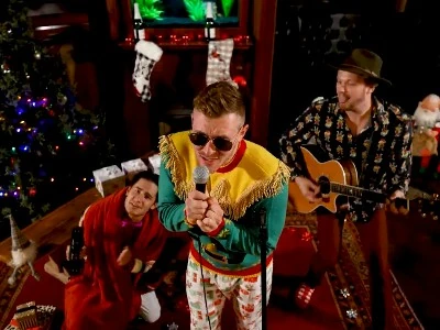 Christmas Girl | Music Video Wiki | Fandom