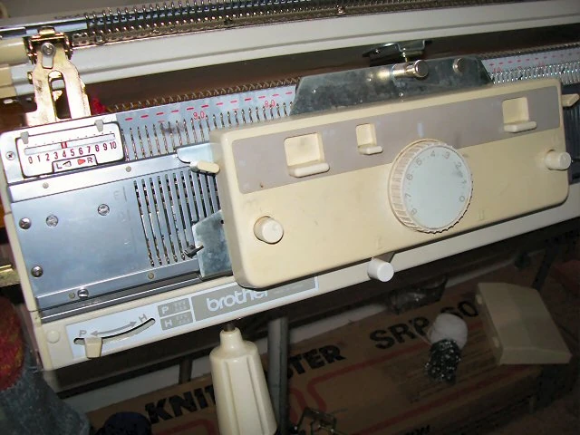 Brother KR850 | Machine Knitting Wiki | Fandom