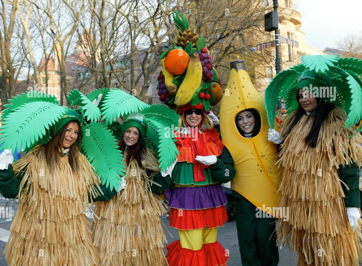 Bananas & Palm Tree Clowns | Macy's Thanksgiving Day Parade Wiki | Fandom