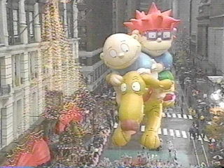 User blog:Macy's editer/Im Watching the 1998 Macy's Thanksgiving Day ...