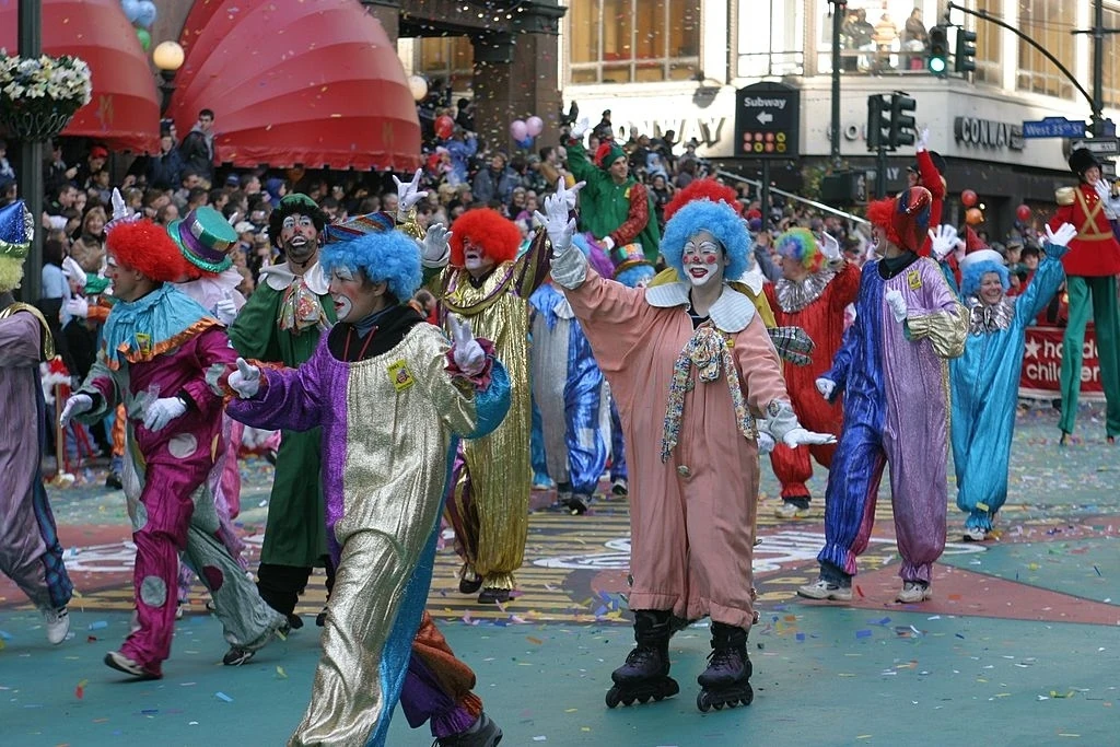 Countdown Clowns | Macy's Thanksgiving Day Parade Wiki | Fandom
