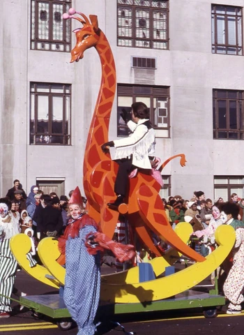 Rocking Giraffe | Macy's Thanksgiving Day Parade Wiki | Fandom