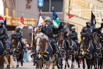 NYPD Mounted Unit | Macy's Thanksgiving Day Parade Wiki | Fandom