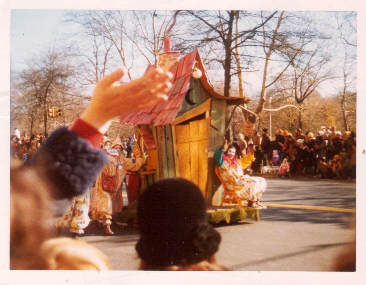 Clown Shack | Macy's Thanksgiving Day Parade Wiki | Fandom