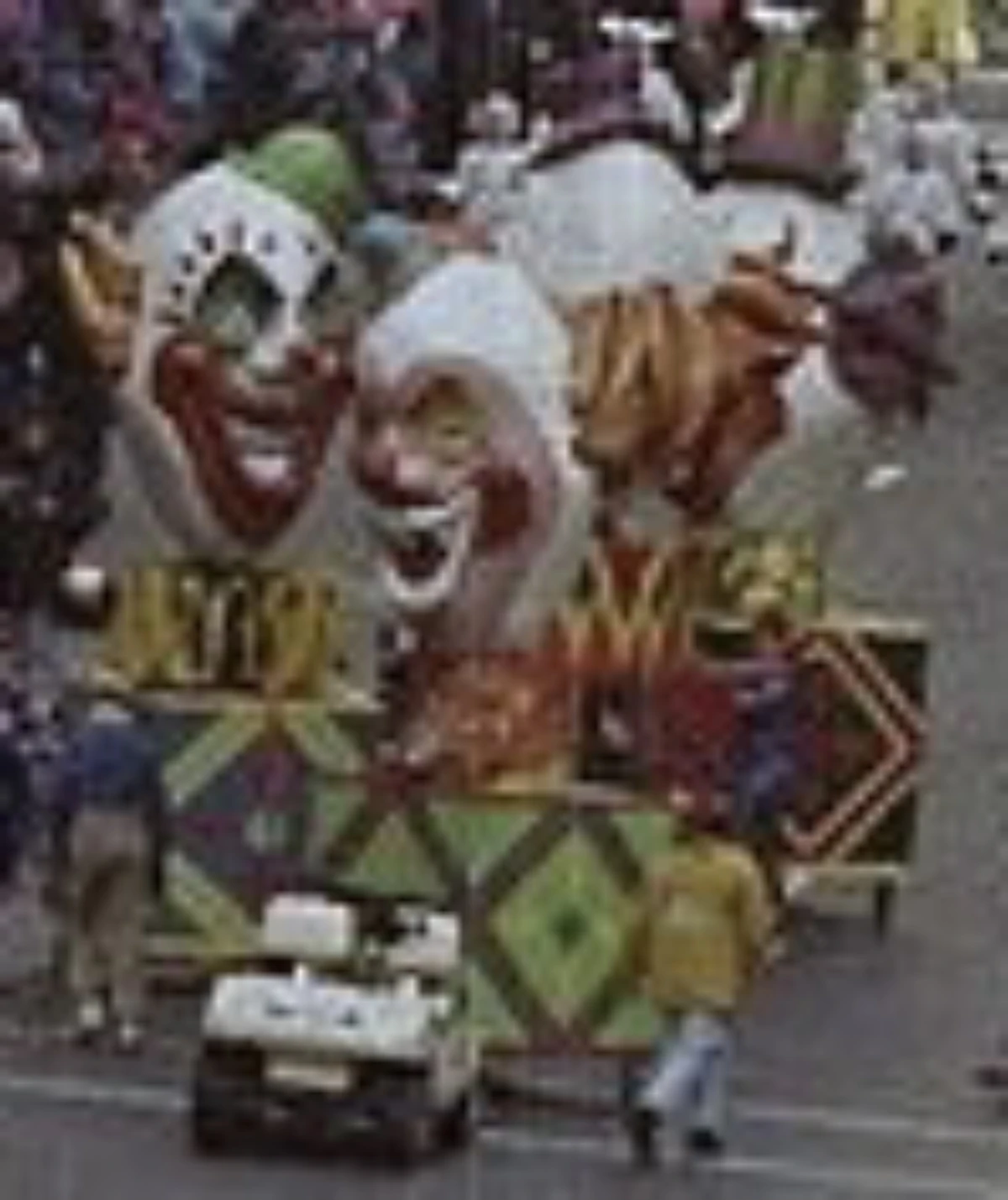 Clown Heads Train | Macy's Thanksgiving Day Parade Wiki | Fandom