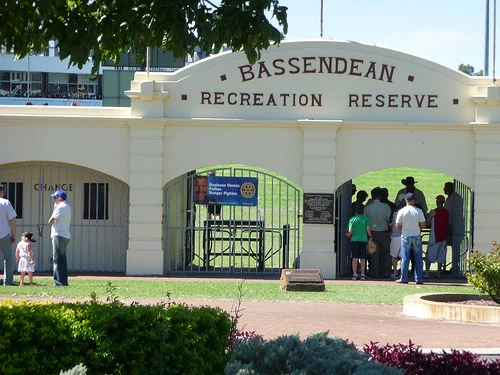 Bassendean Oval (04.02.2001) | Rammstein Wiki | Fandom