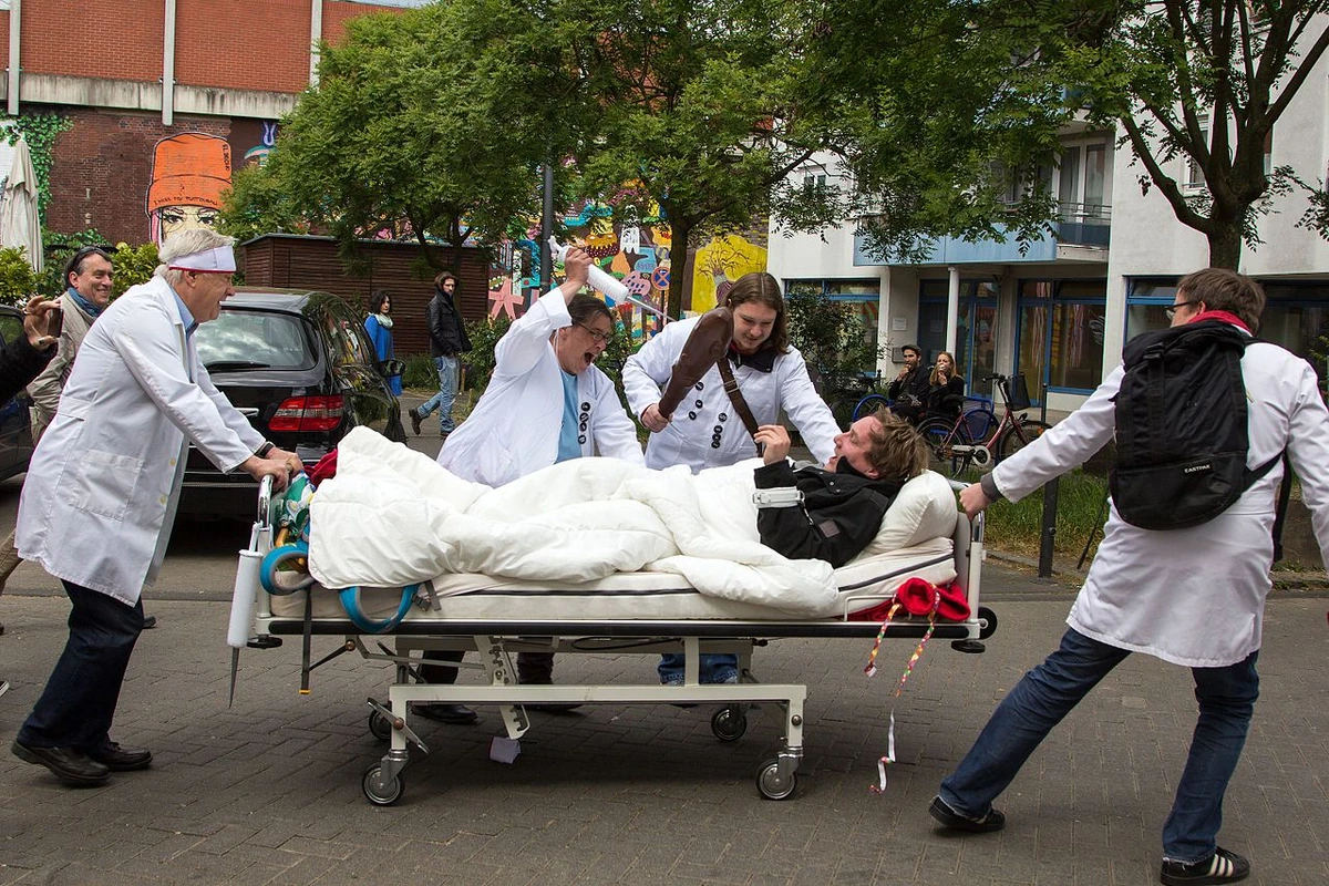 Bed push | Mad Pride Wiki | Fandom