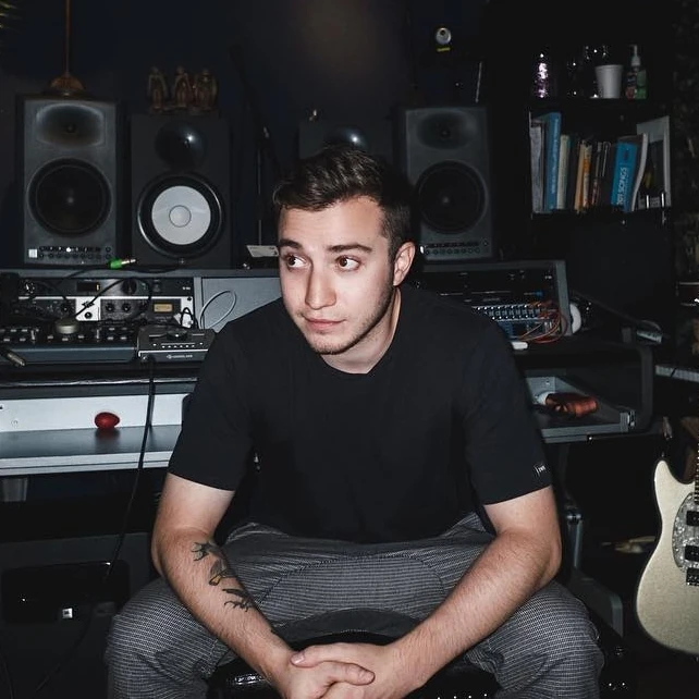 Larzz Principato | Maggie Lindemann Wiki | Fandom