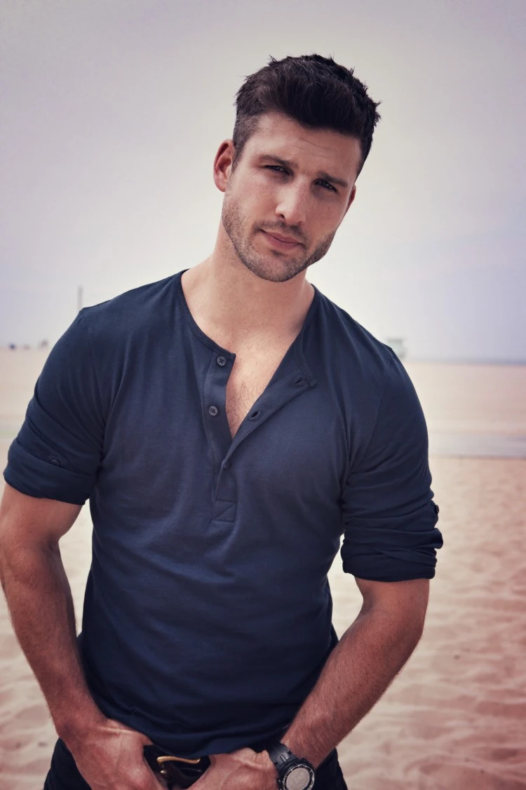 Parker Young | Make It or Break It Wiki | Fandom