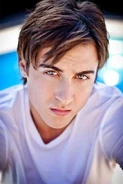 Taylor Glockner | Mako Mermaids Wiki | Fandom