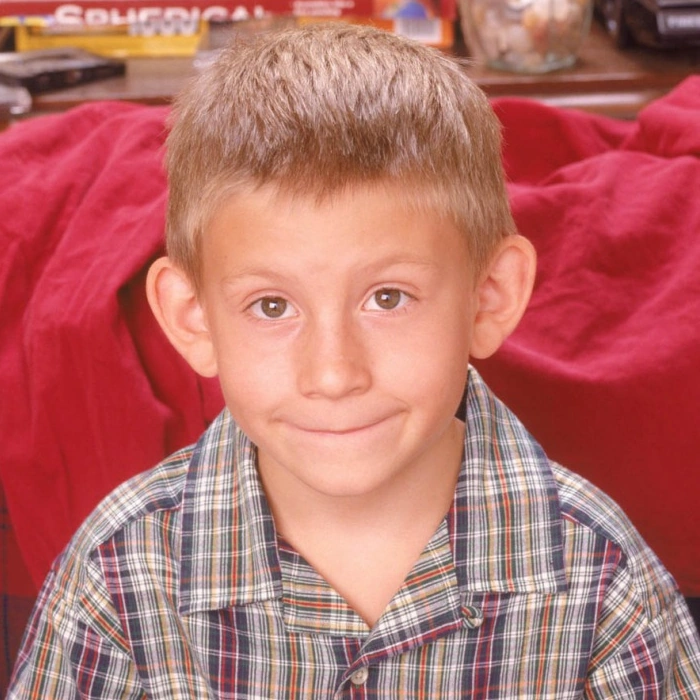 Graduación/Apariciones | Malcolm Wiki | Fandom