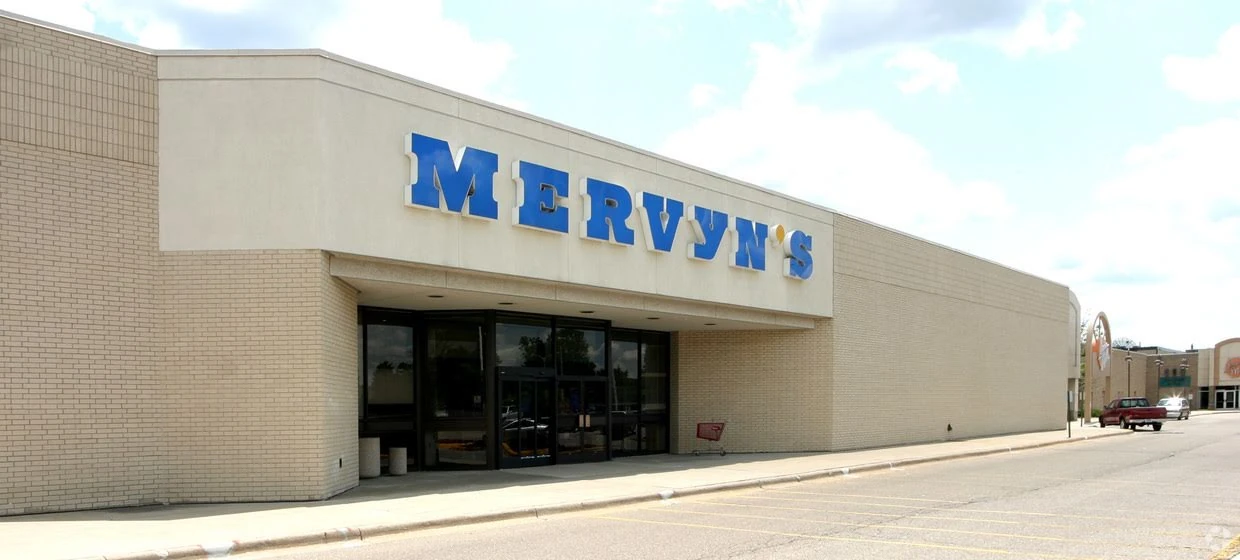 Mervyn's at the former Livonia Mall, photo taken circa 1999 : r ...