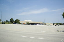 Orland Square Mall | Malls and Retail Wiki | Fandom