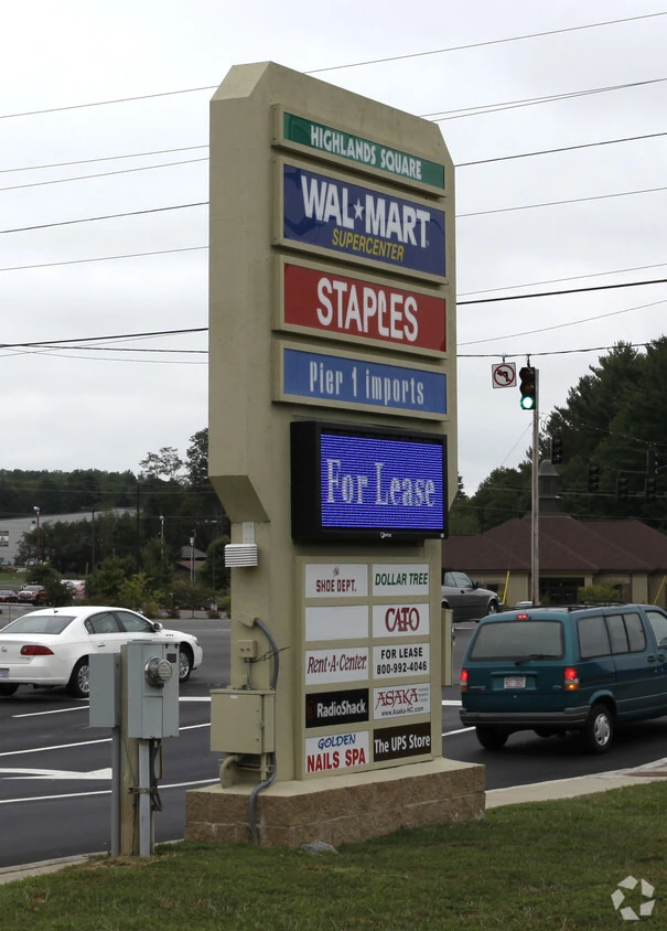Highlands Square Shopping Center | Malls and Retail Wiki | Fandom