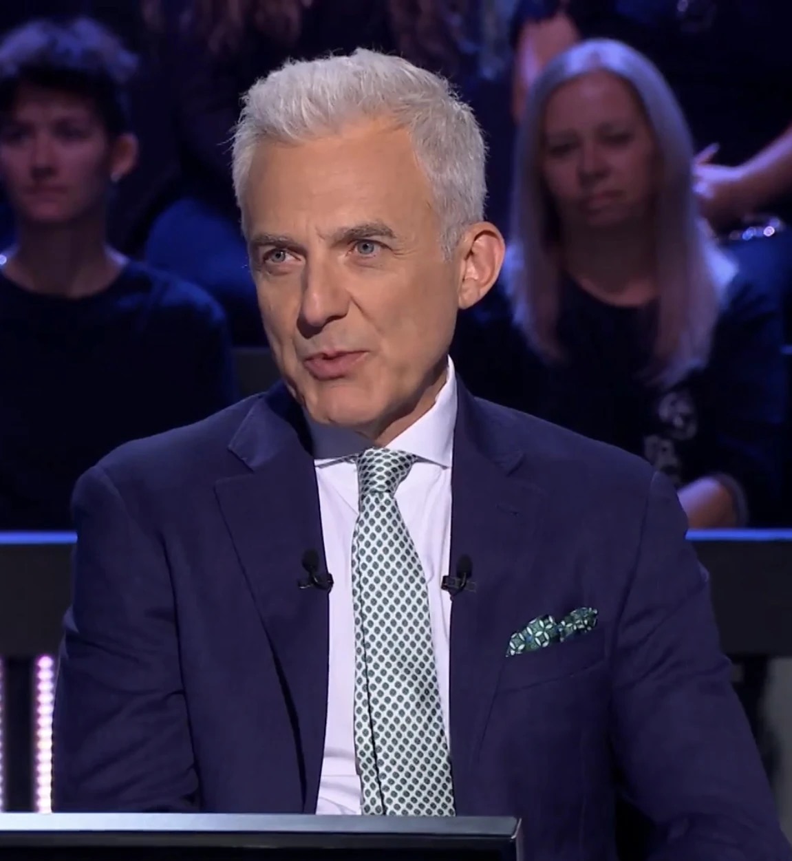 WWTBAM Series 24 (Poland) Episode 674 Outfit and Tie (2 Miliony Special ...