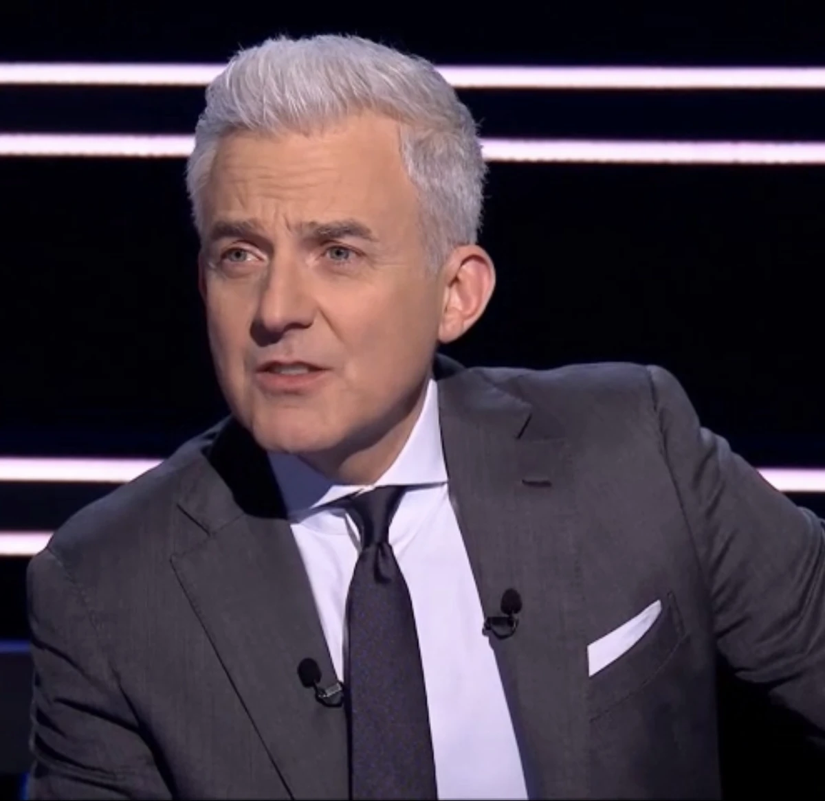 WWTBAM Series 19 (Poland) Episode 447 Outfit and Tie | Marcel Wiki | Fandom