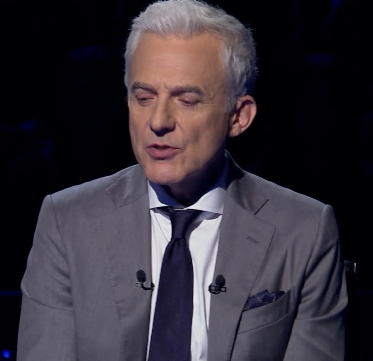 WWTBAM Series 27 (Poland) Episode 852 Outfit and Tie | Marcel Wiki | Fandom