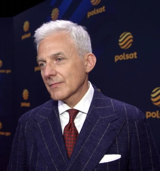 WWTBAM Series 32 (Poland) Episode 13 Outfit and Tie | Marcel Wiki | Fandom