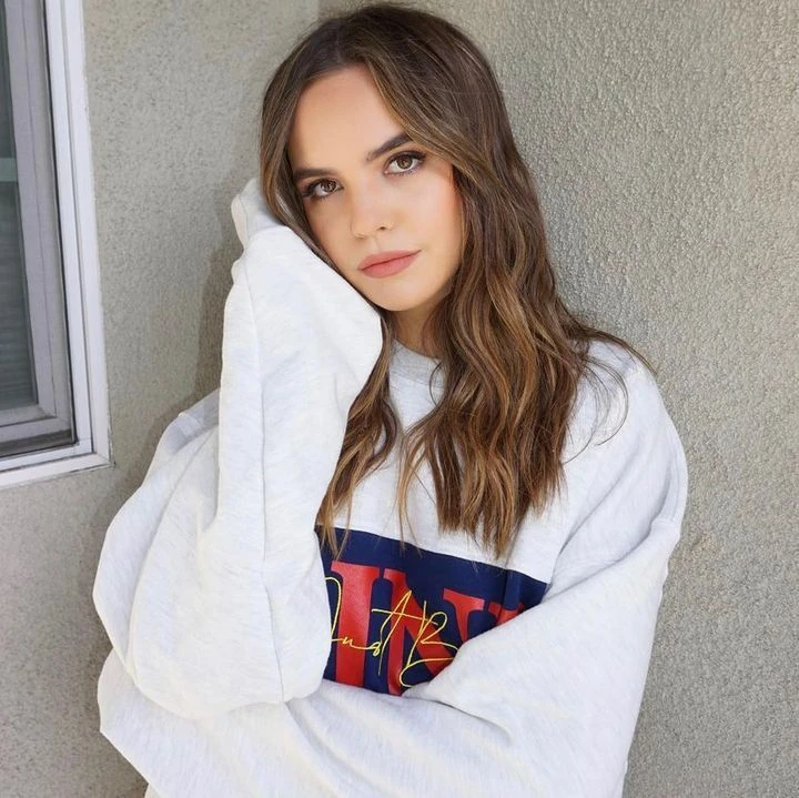Elle Pierce | Mariana Oliva Series Wiki | Fandom