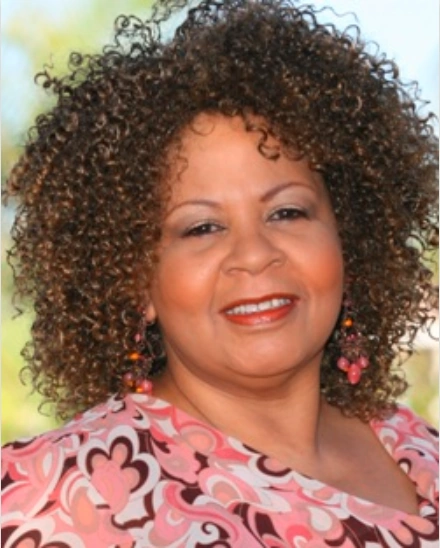 Miss Laura Hayes | Martin Wiki | Fandom