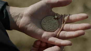 Medallion of Acrata | DC Database | Fandom