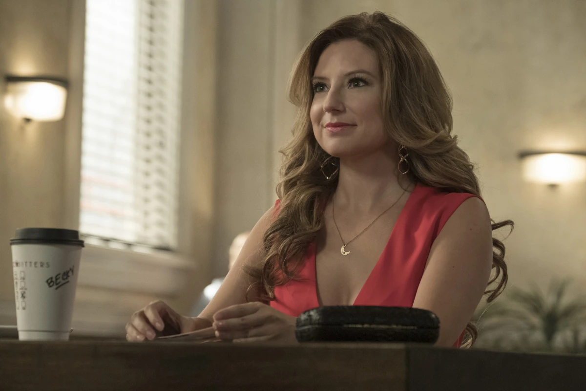 Rebecca Sharpe (Arrowverse) | DC Database | Fandom