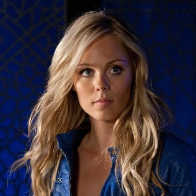 Laura Vandervoort | DC Database | Fandom
