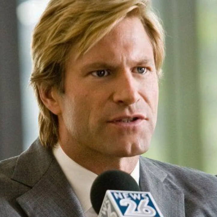 Aaron Eckhart Y Harvey Dent Harvey Two Face