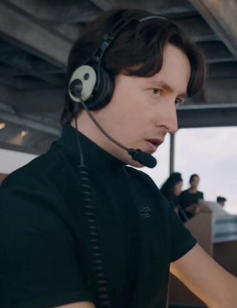 Dean Farr (DCU) | DC Database | Fandom