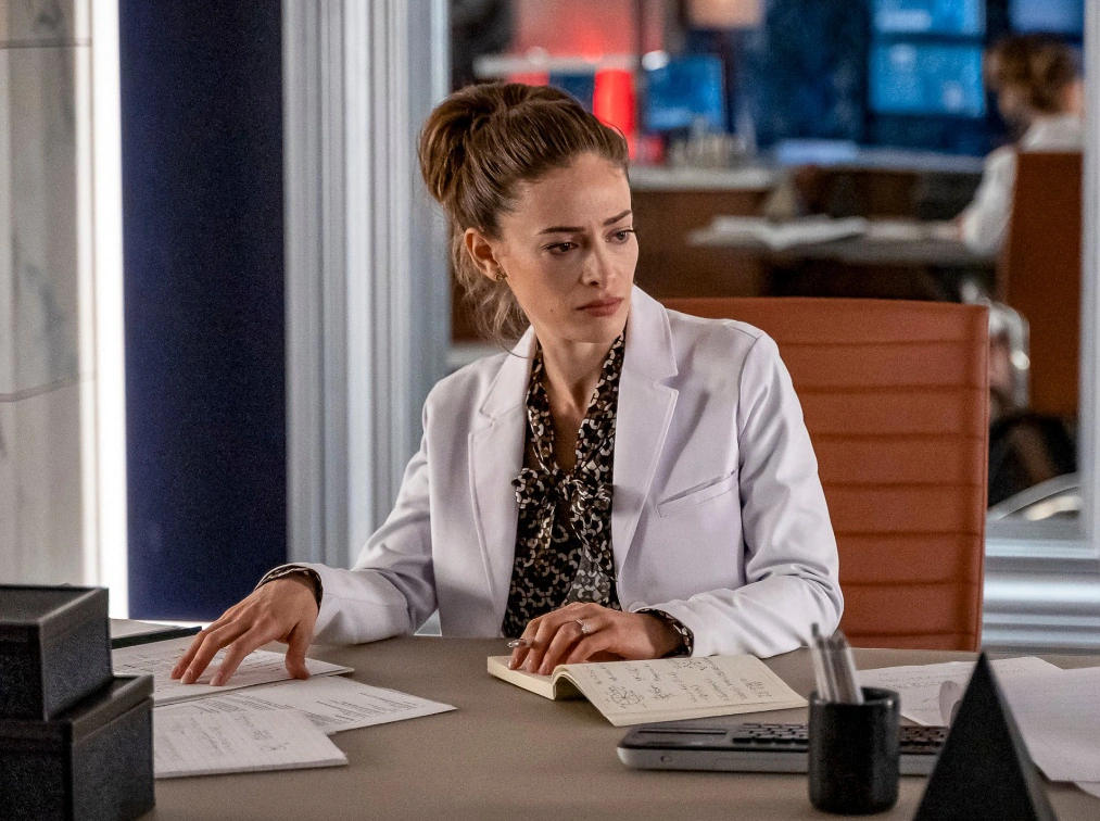 Eva McCulloch (Arrowverse) | DC Database | Fandom