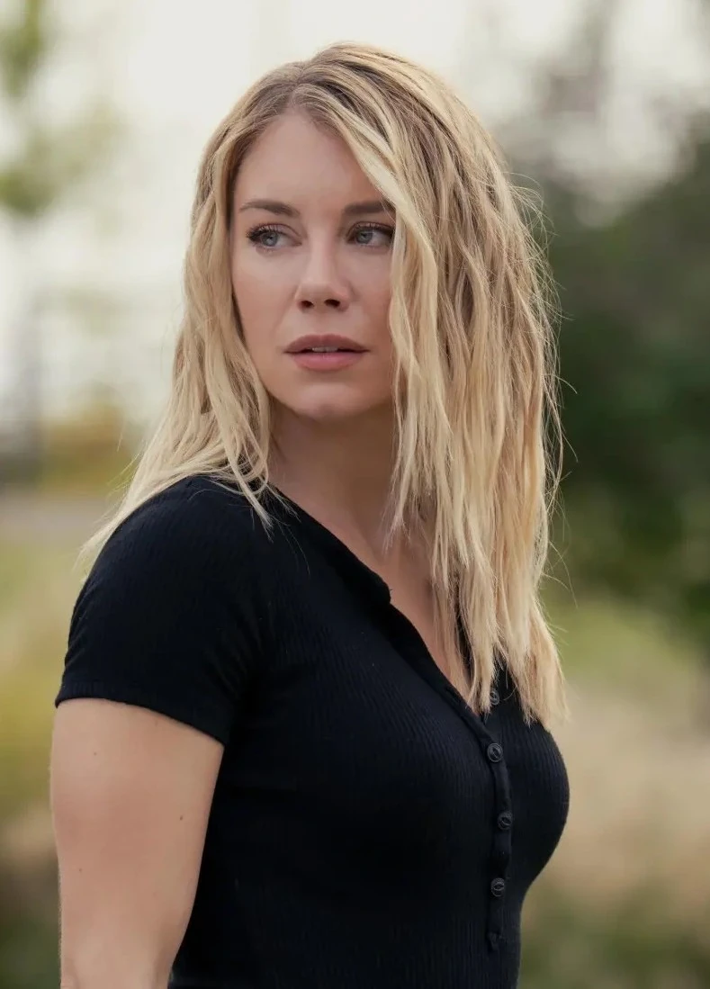 Emilia Harcourt (DCU) | DC Database | Fandom