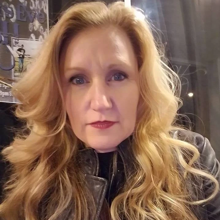 Lynette Page Makeup Artist | Saubhaya Makeup