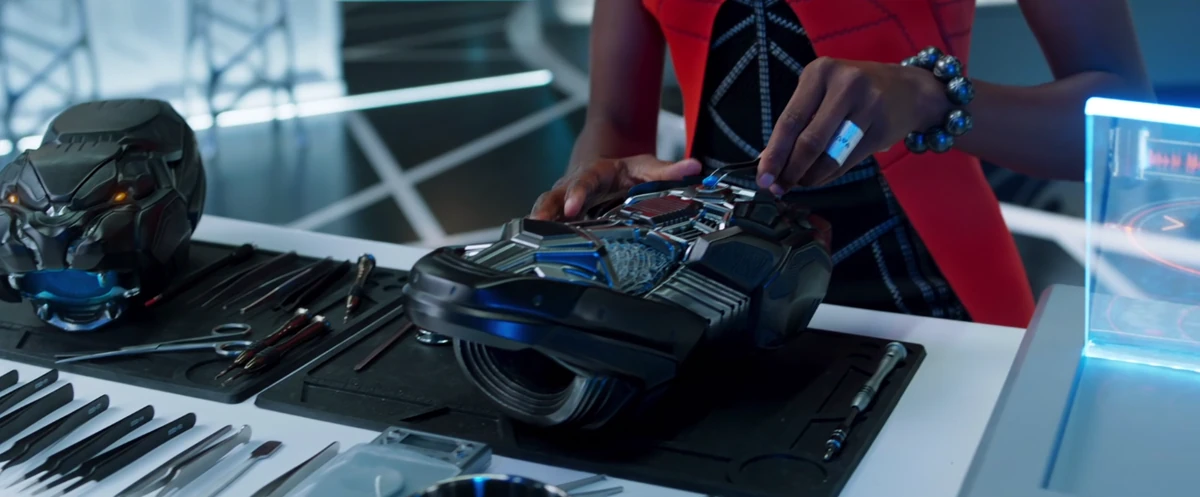 Vibranium Gauntlets | Gallery | Marvel Cinematic Universe Wiki | Fandom