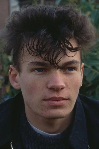 Lee Gibson | Masefield Avenue Wiki | Fandom