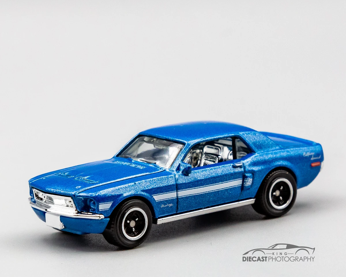Matchbox 1:64 Scale Blue 2018 Matchbox 2018 Diecast Car - Blue 1:64 ...