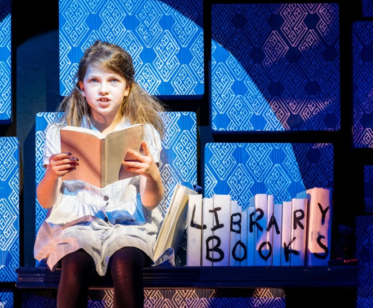 Sara Munday | Matilda the Musical Wiki | Fandom