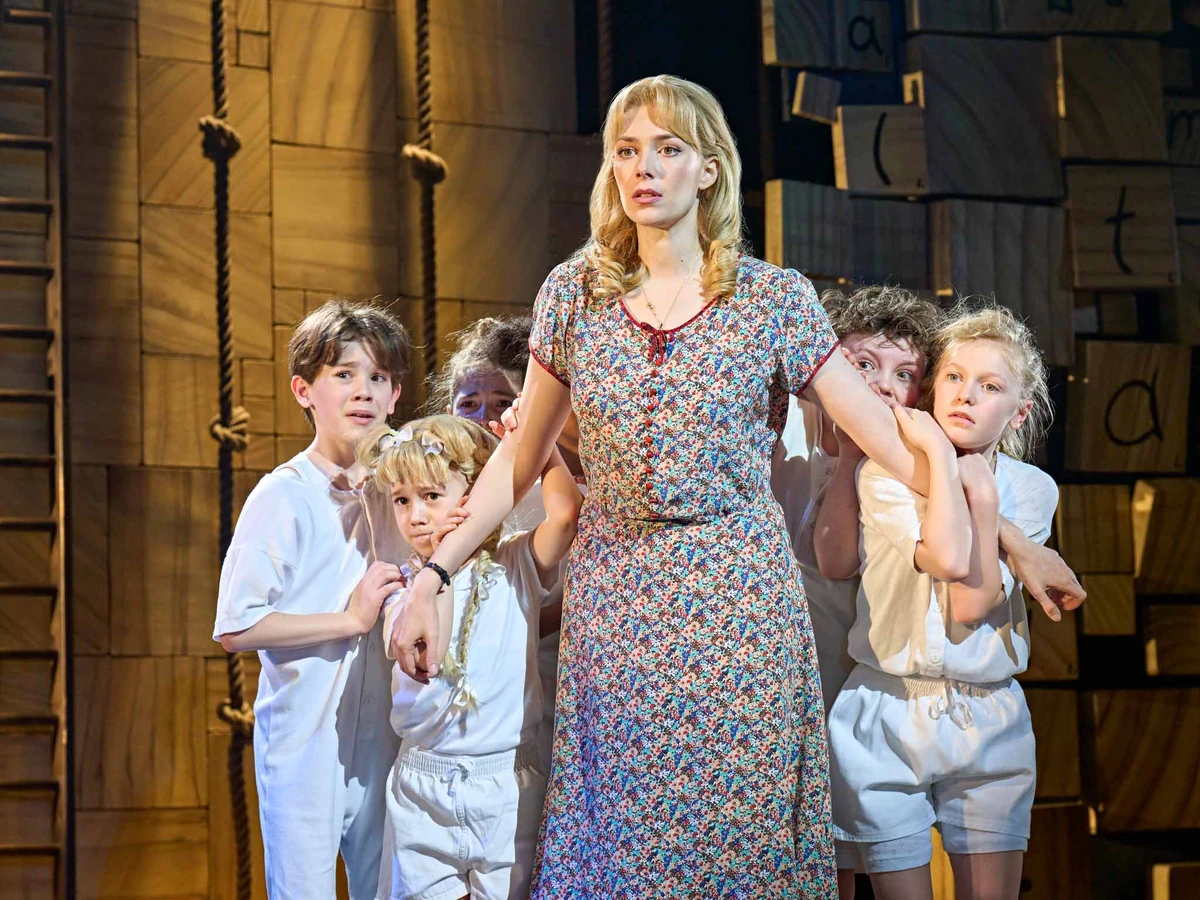 Daisy JeffcoateYvie MooreHarriet Rogers | Matilda the Musical Wiki | Fandom