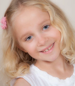 Sarah Huttlestone | Matilda the Musical Wiki | Fandom