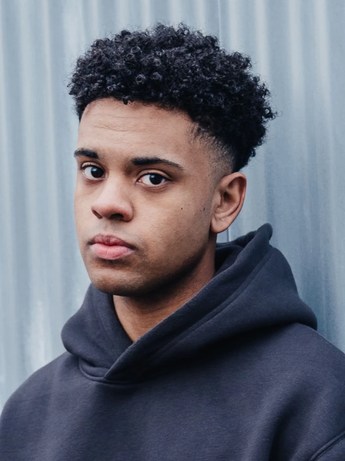 Esmael Agostinho | Maxton Hall Wiki | Fandom