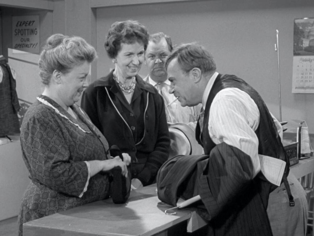 Wedding Bells For Aunt Bee Mayberry Wiki Fandom
