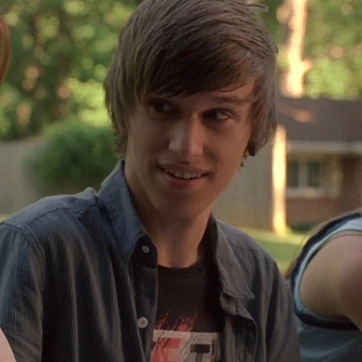 Elliott Gold | Mean Girls Wiki | Fandom