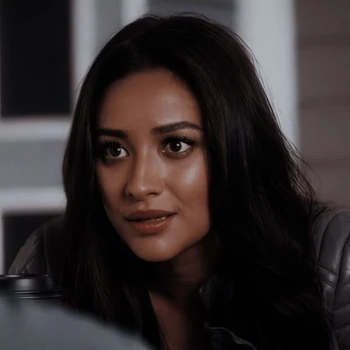 Poppy Anderson | Mega Charmed Series Wiki | Fandom